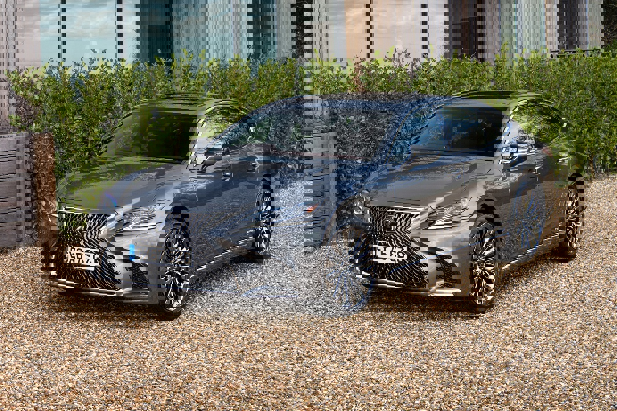 Lexus LS Review 2022 | Honest John