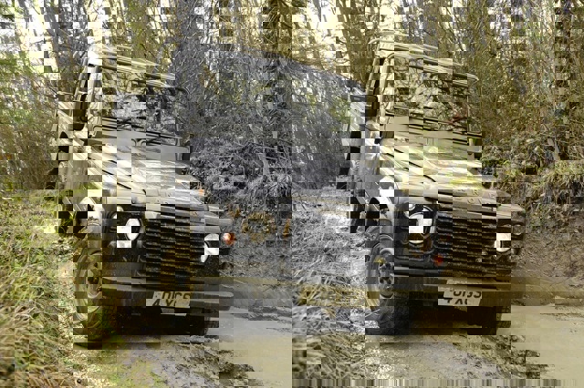 Land Rover Defender (1984 – 2016) Review | Honest John