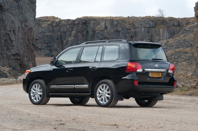 Toyota Land Cruiser V8 (2008 – 2015) Review | Honest John