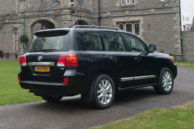 Toyota Land Cruiser V8 (2008 – 2015) Review | Honest John