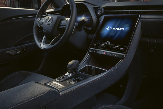 Lexus LBX Review 2023 | Honest John