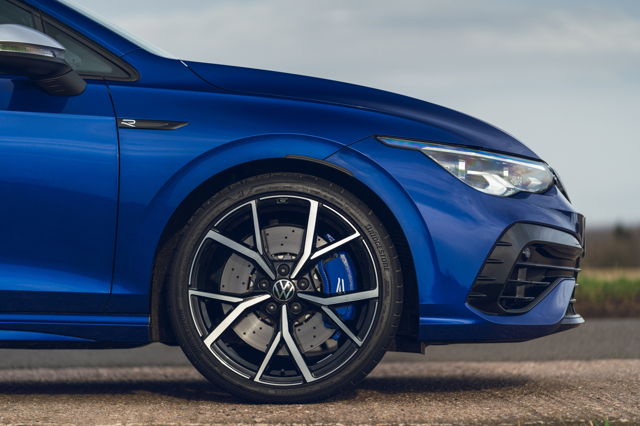 Volkswagen Golf R Review 2022 | Honest John